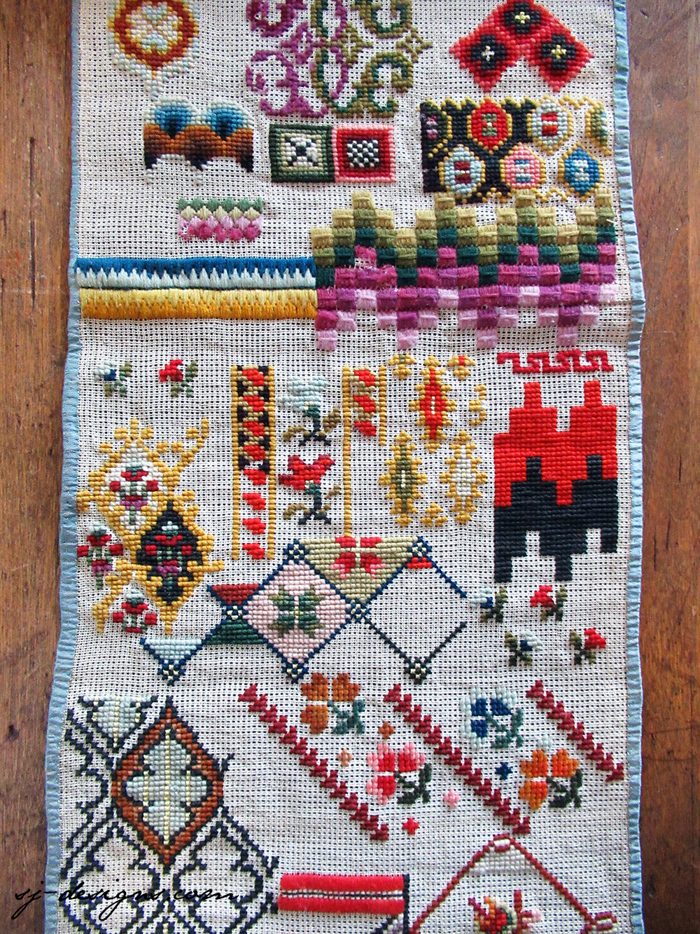 c1860 Berlin Work needlepoint sampler with fabric pouch | SJ Designs